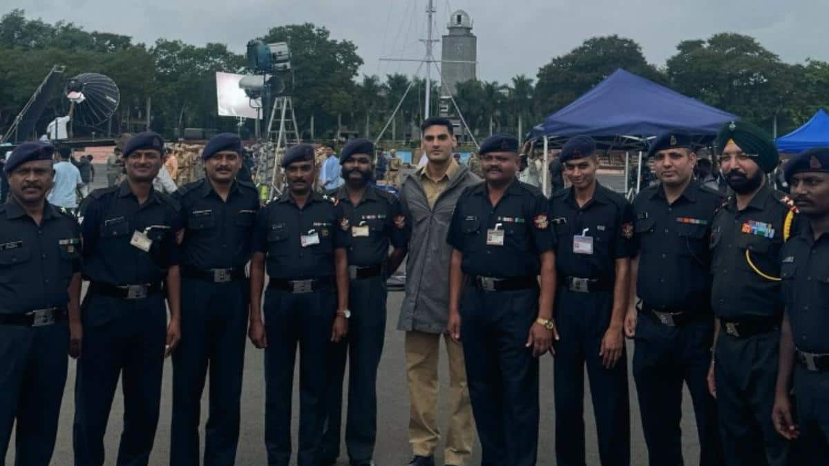 Sunny Deol’s Border 2 reintroduces ‘Sandese Aate Hain’ with new title ...