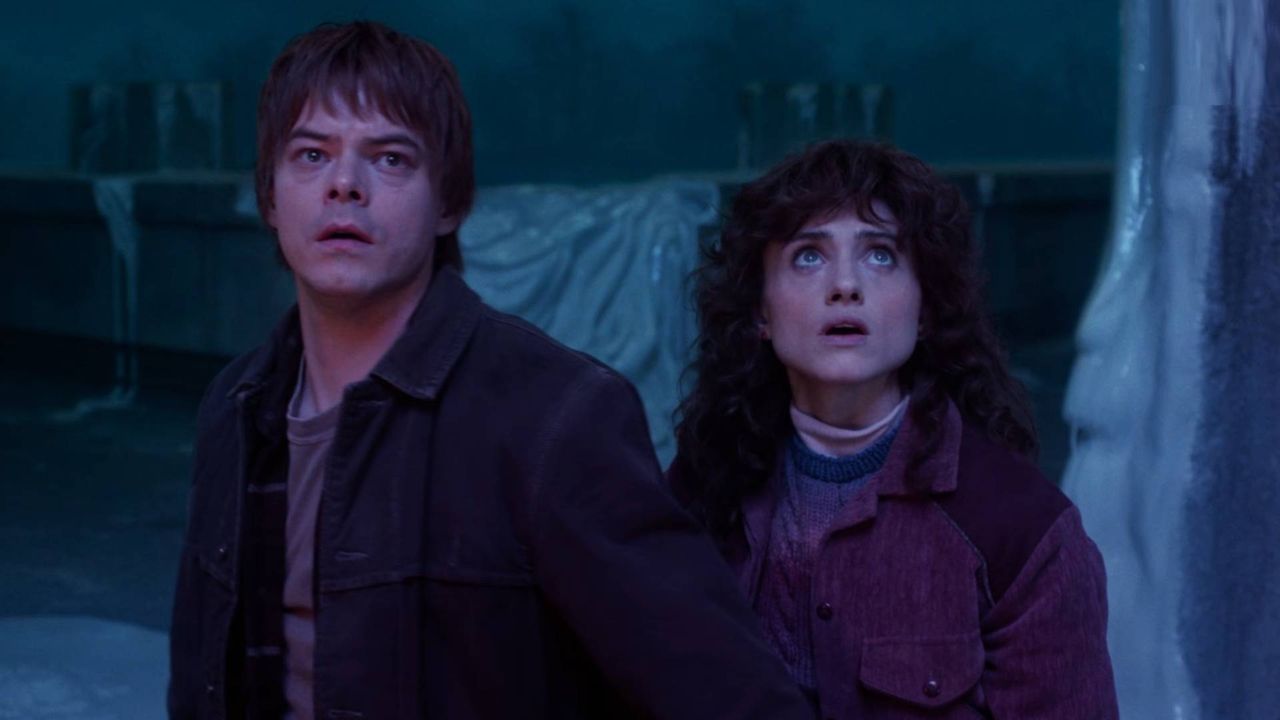 The Stranger Things creators clear up what just happened with Nancy and ...