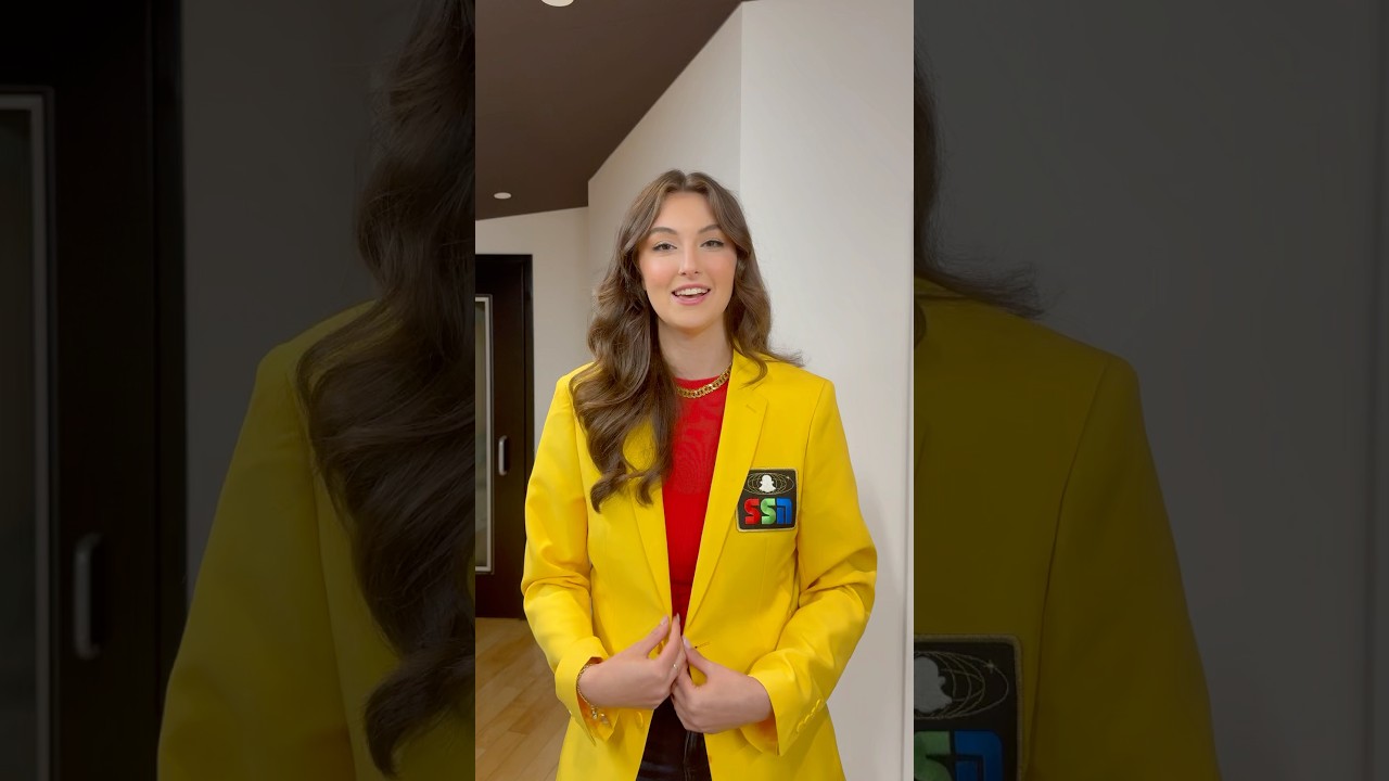 Model invites fans to connect on Snapchat