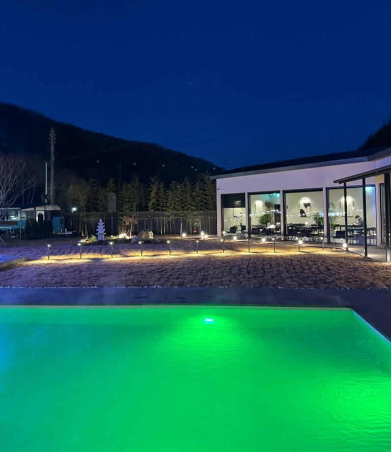 충청도 온수풀빌라 신상 감성숙소 공주 채온재 이브닝패키지 203호 자쿠지숙박