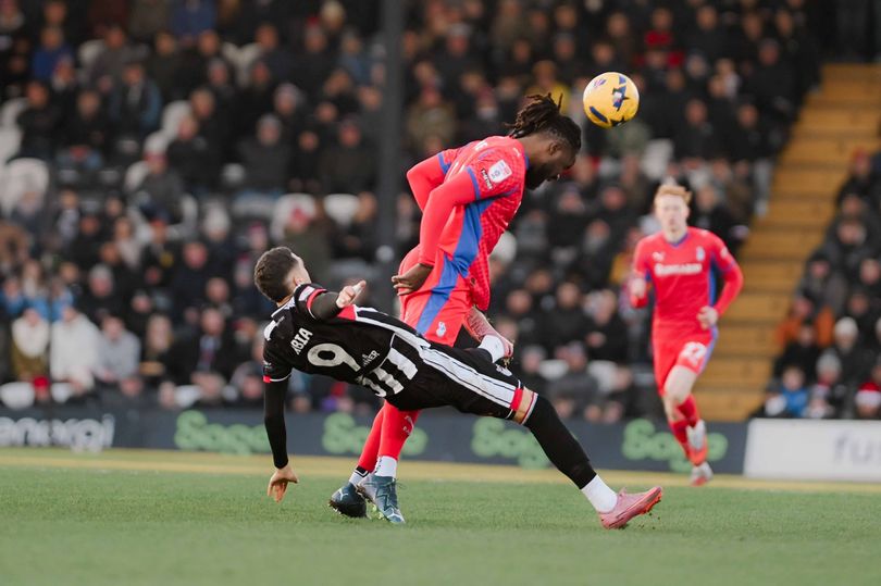 Grimsby Town boss reacts as Oldham draw continues winless league run