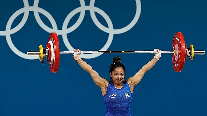 Year-ender 2025: Mirabai Chanu carries Indian weightlifting as juniors ...