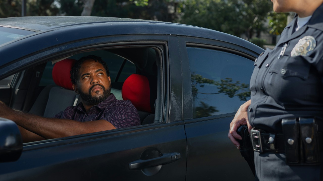 What officers quietly assess before a traffic stop escalates