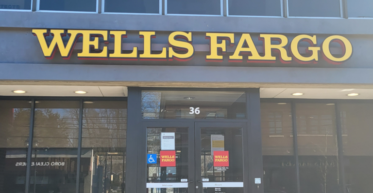 Wells Fargo’s ‘efficiency’ drive cuts 1,300 jobs in Des Moines
