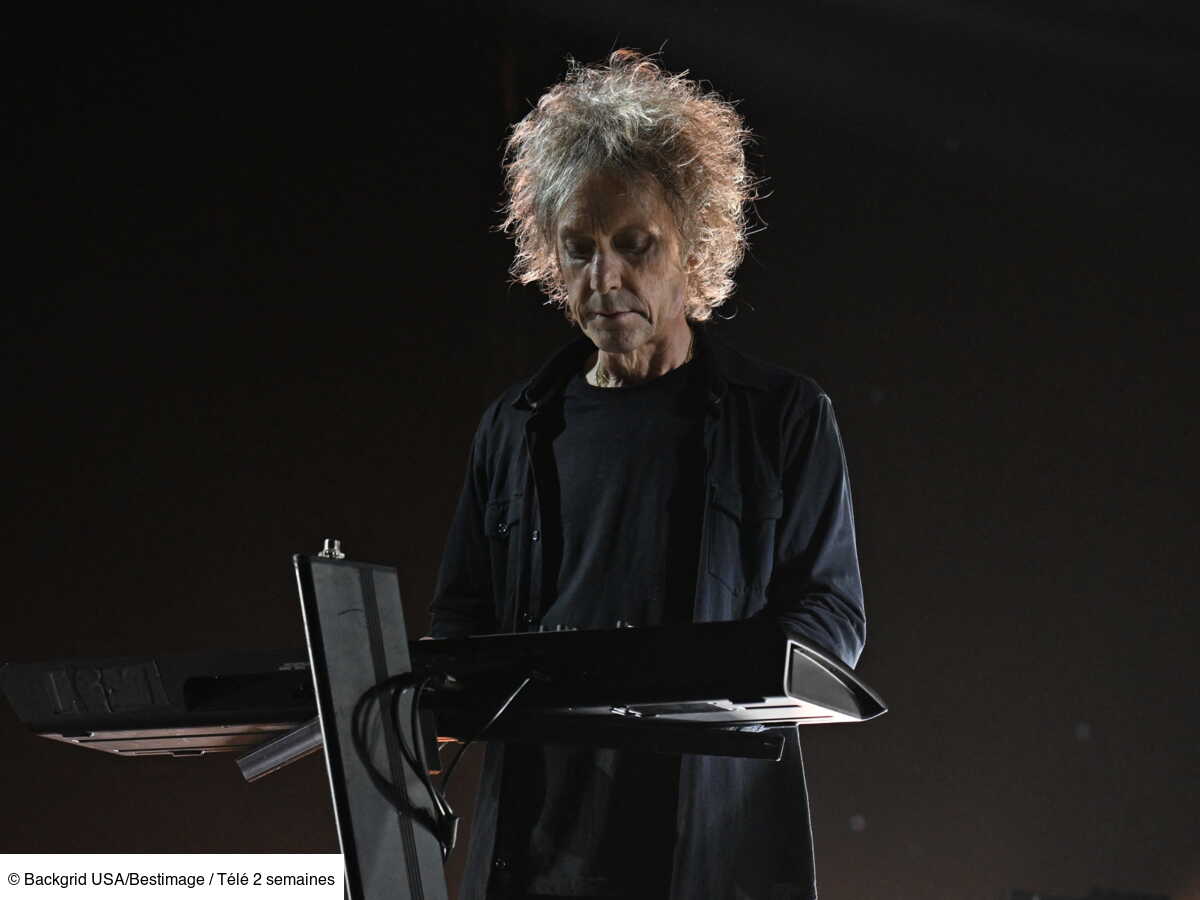 « Une immense tristesse » : The Cure annonce la mort du musicien Perry ...