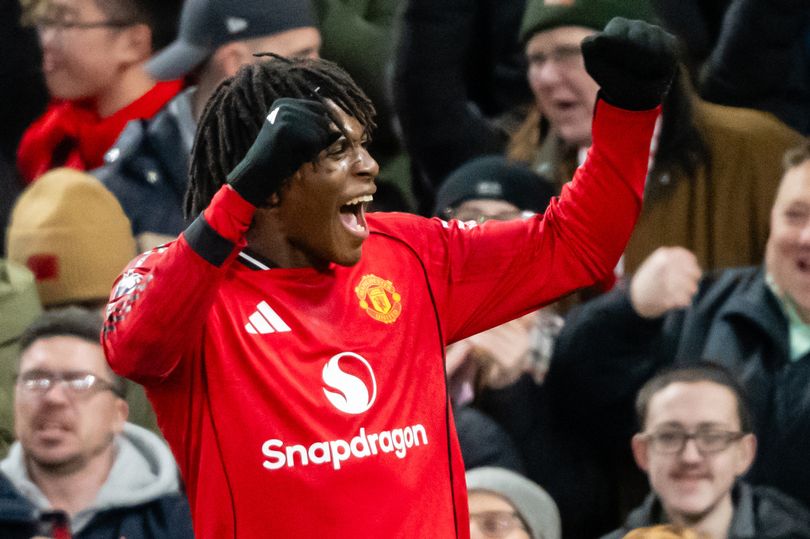 Manchester United defender Patrick Dorgu responds to Ruben Amorim ...