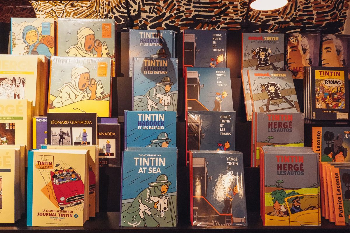 Ces albums Tintin rarissimes dédicacés par Hergé sont estimés à 200 000 ...