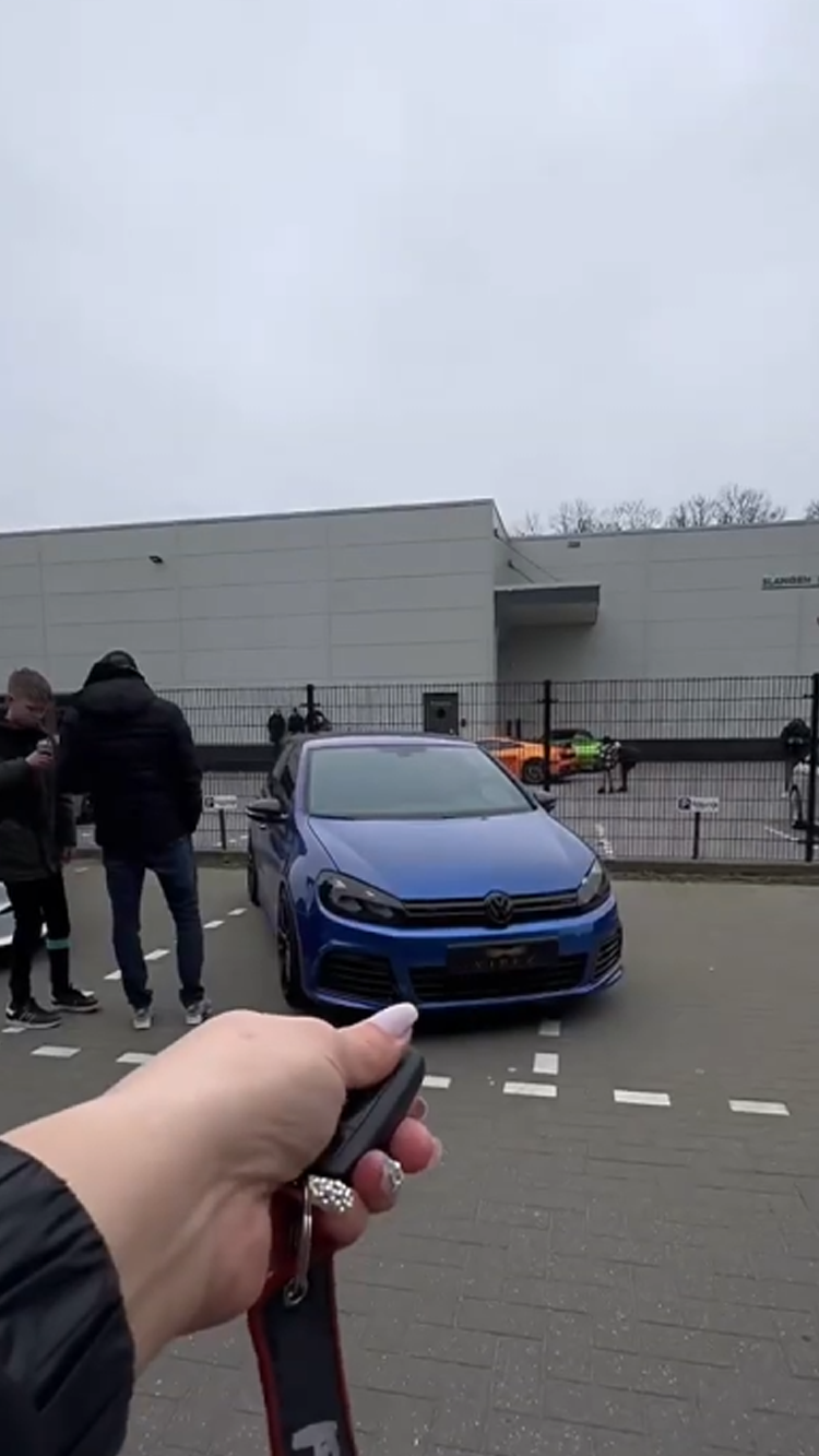 Clean details on this Golf R