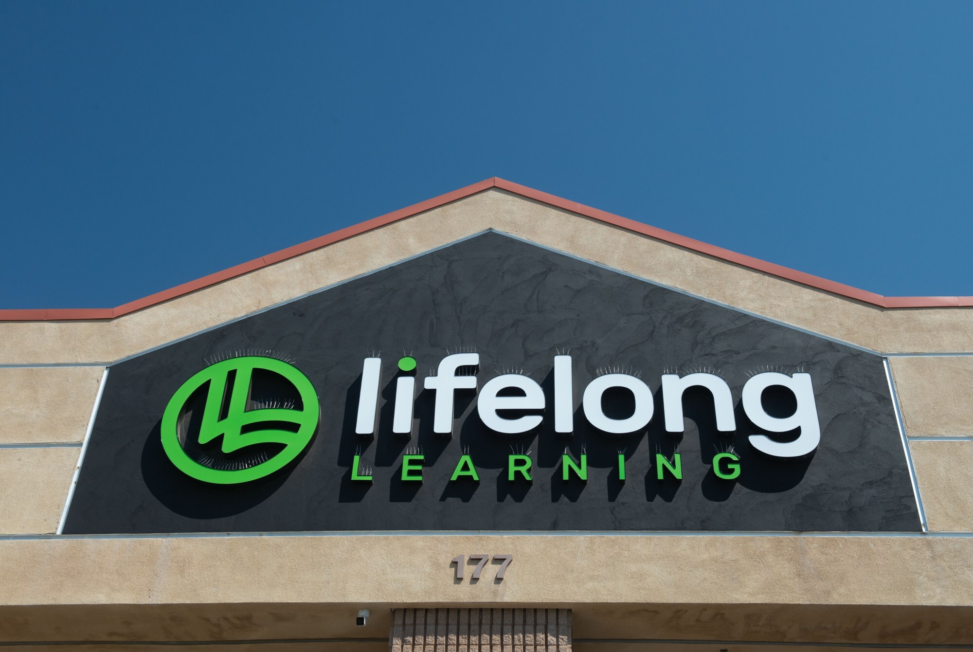 State sets few rules for charter school oversight. A new report offers ...