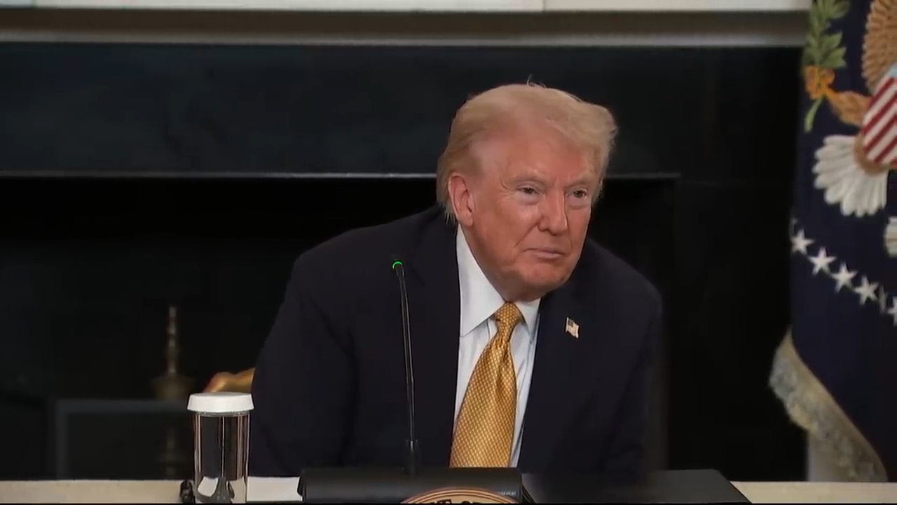 'Medical help's right over here': Trump displays his pettiness ...