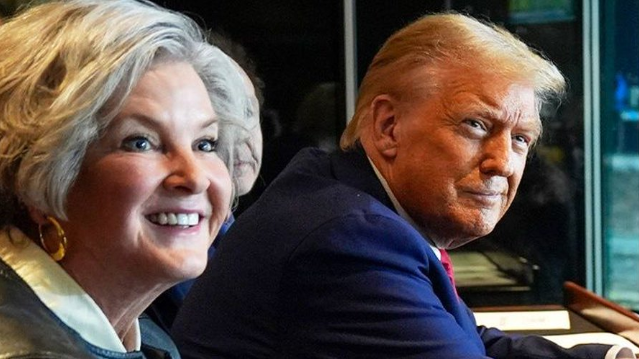 Trumpiana: Donnie and Susie wild show!