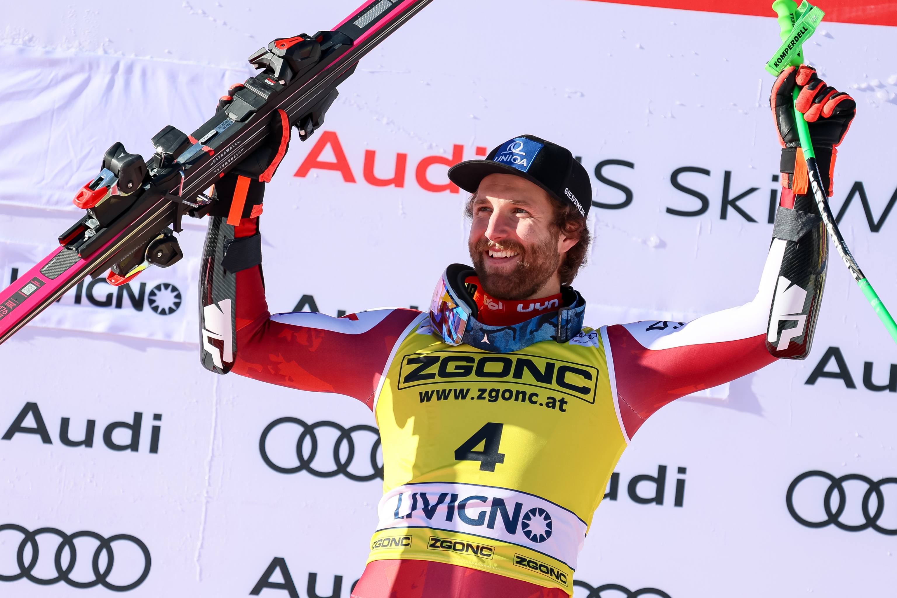 L'austriaco Schwarz vince il superG di Livigno, quinto Paris