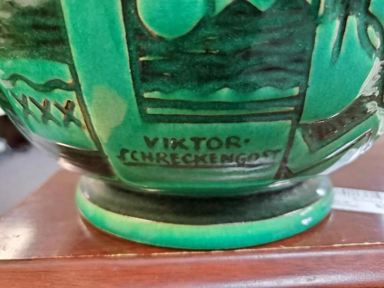 Shopper stunned after finding museum-quality item for cheap at thrift ...