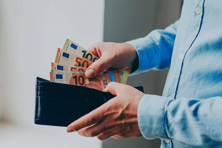 Social welfare Ireland: New Year's payment date schedule shake up