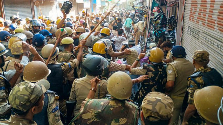 ‘Sar tan se juda’ slogans raised by hostile mob: 38 charge-sheeted in ...