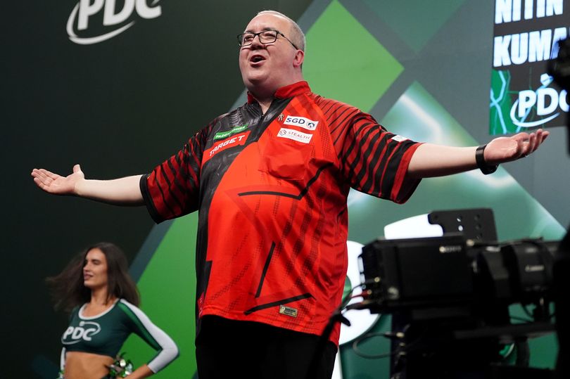 Stephen Bunting showed true colours with first purchase after banking £100k