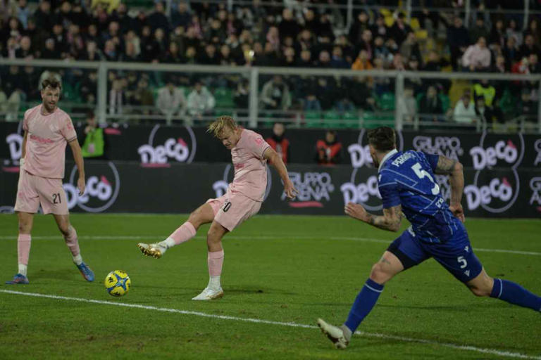 Pohjanpalo fa 12, Joronen para tutto e il Palermo batte il Padova. Al ...