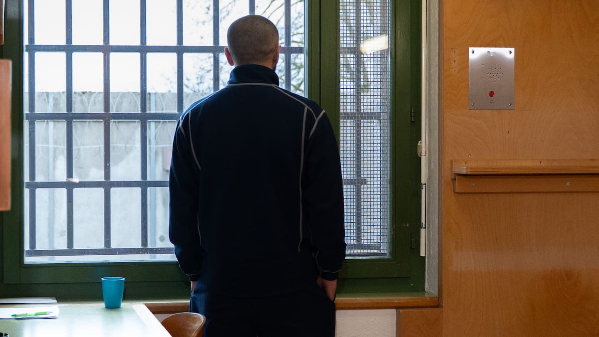 Die Geschichte von Leo (34): Wenn Armut in der Schweiz hinter Gitter führt