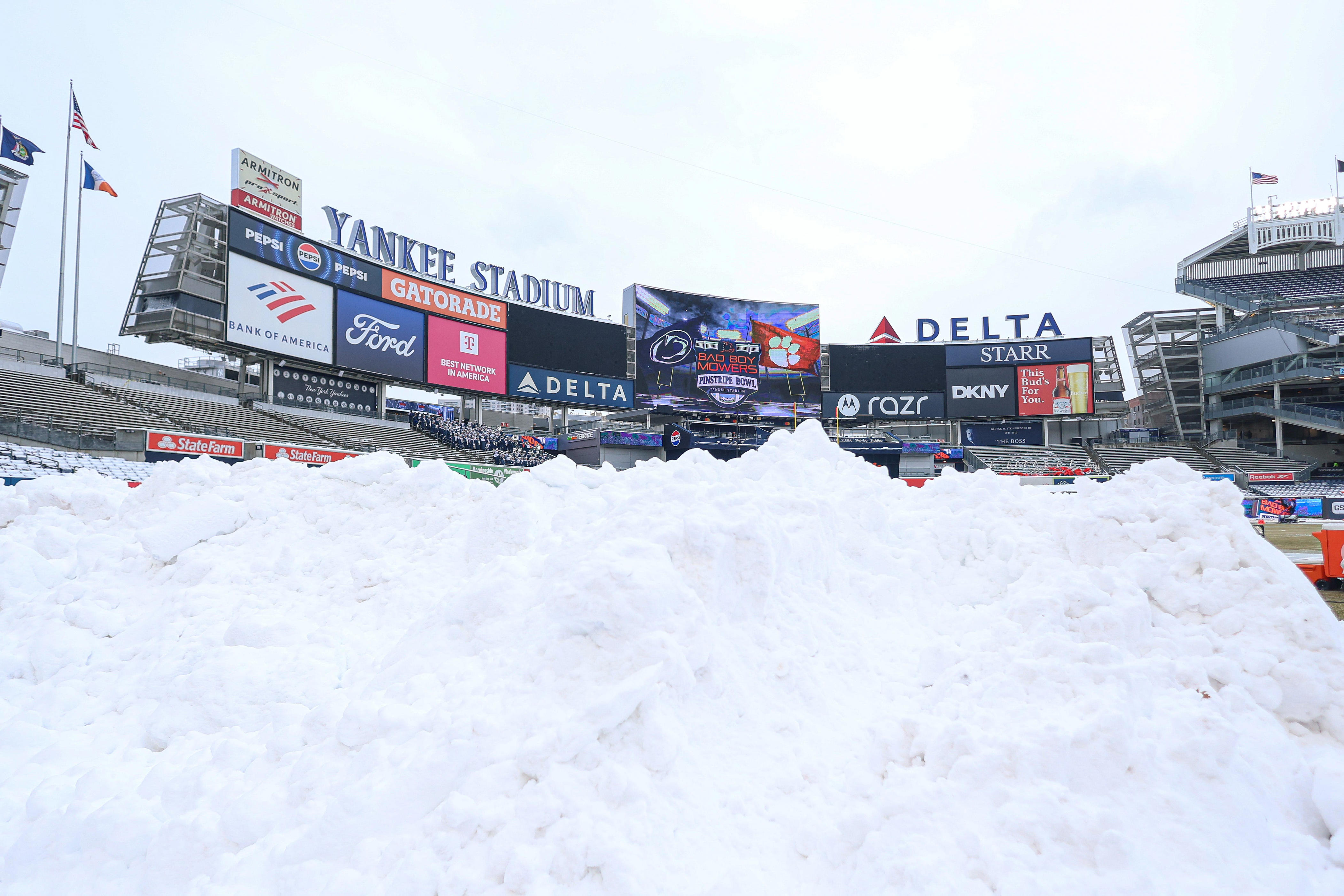 Why Clemson built 'Howard's Rock' with snow at Yankee Stadium for ...