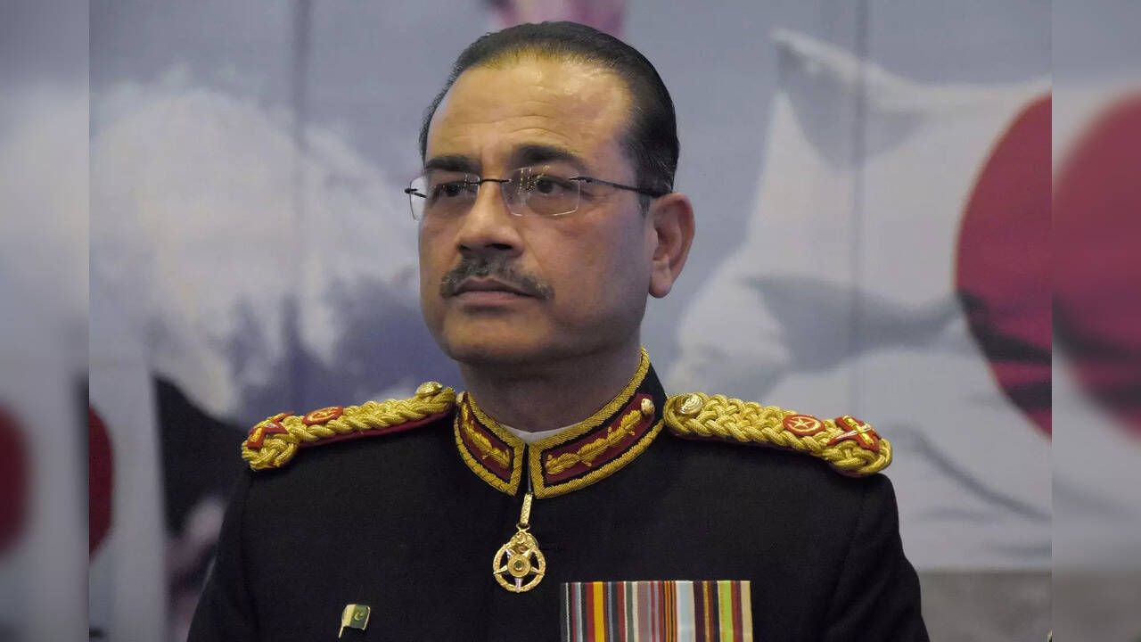 Pakistan staring at civil unrest? 1,000-plus Imran Khan's PTI ...