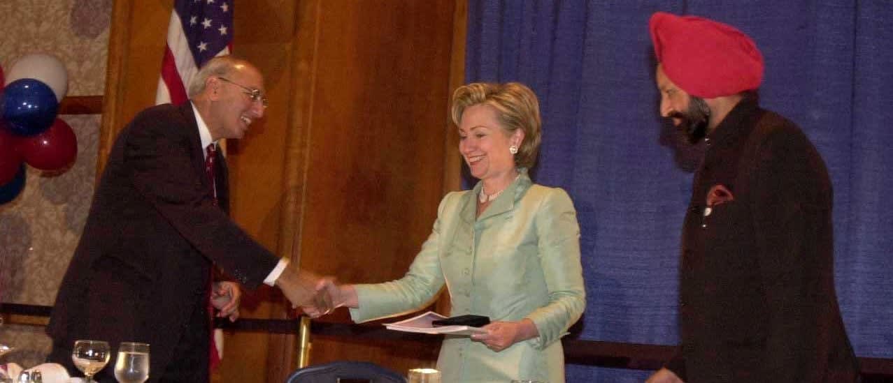 FBI caught Hillary Clinton discussing donations with foreign felon