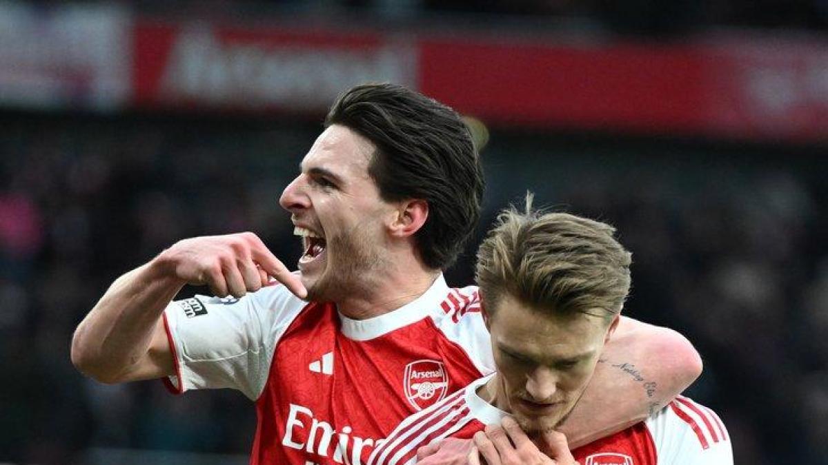 El Arsenal sufre pero consigue imponerse al Brighton y recupera el liderato