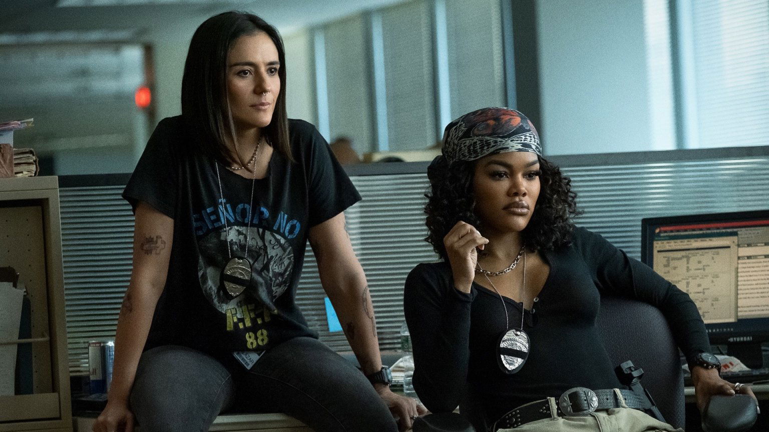 Matt Damon en Ben Affleck onthullen nieuwe beelden misdaadfilm voor ...