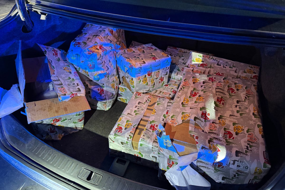 Kentucky cops find 55 pounds of gift-wrapped meth in holiday drug bust