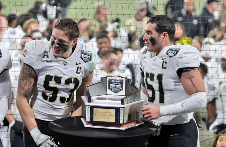 Army takes down UConn, 41-16 in Wasabi Fenway Bowl game