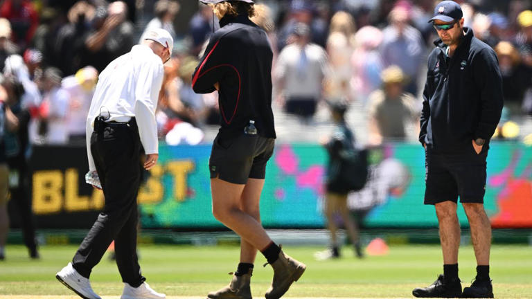 MCC boss defends curator after two-day test