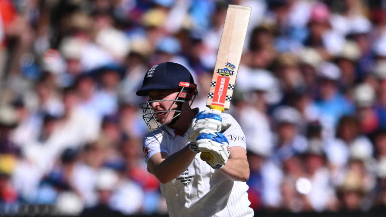 MCC boss defends curator after two-day test