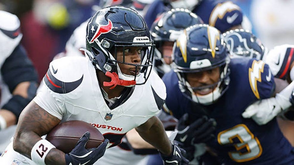 Texans play Chargers in high-stakes matchup, top defenses face off