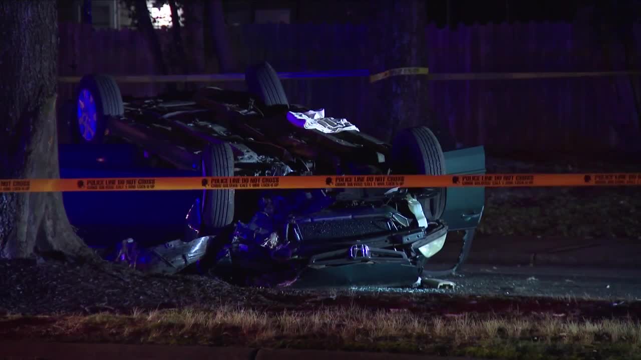Man dies in single-vehicle crash on Lynnhaven Parkway in Virginia Beach