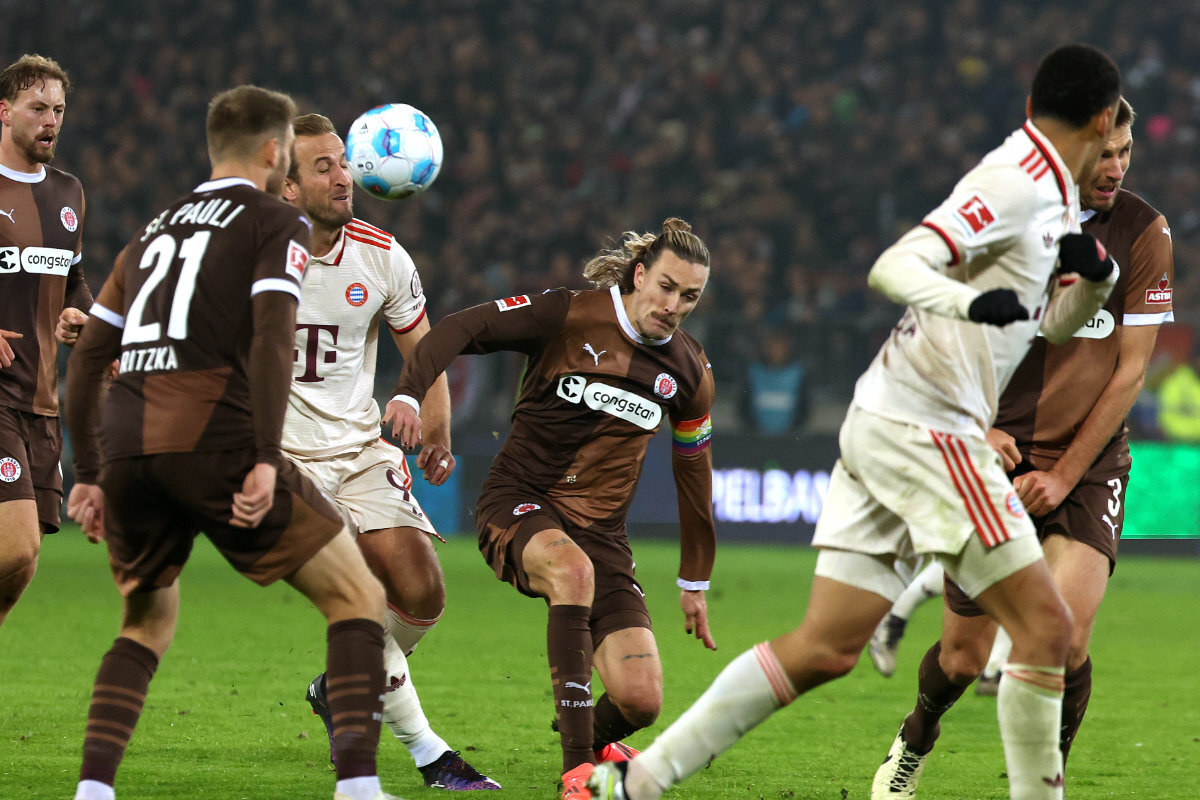 Fan-Herz trotz Differenzen: Uli Hoeneß kauft Anteile an Bundesliga ...