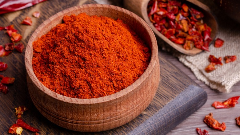 What's the difference between cayenne and chili powder?