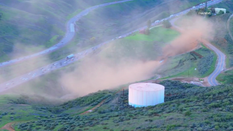 Gas line rupture briefly shuts down major Southern California freeway ...