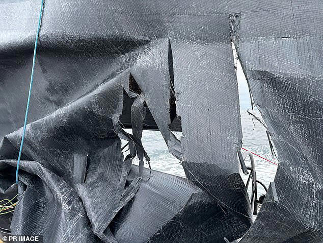 Broken ribs, life rafts, 33 smashed yachts: Drama hits the Sydney to ...