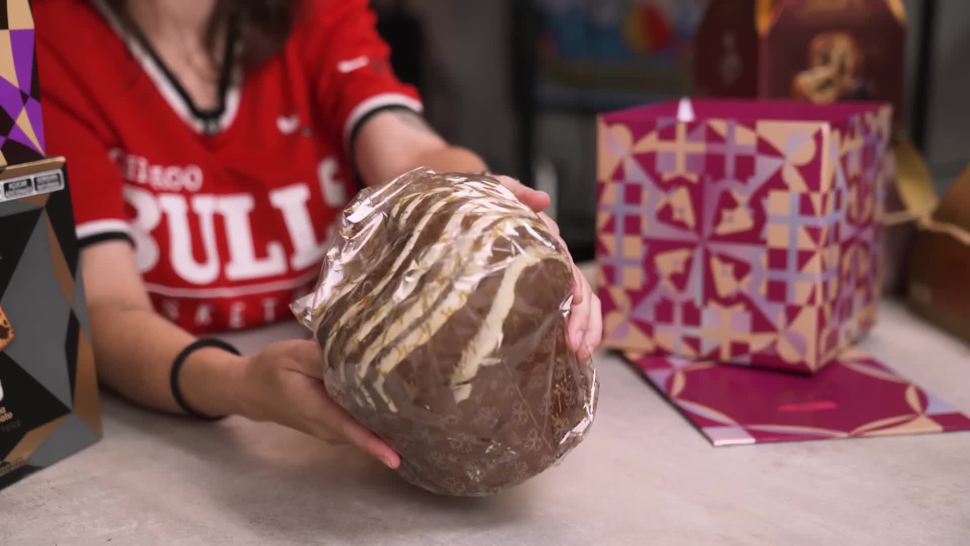 Chocotone caro de R$160 da Kopenhagen vs R$140 da Lindt - quem leva essa?