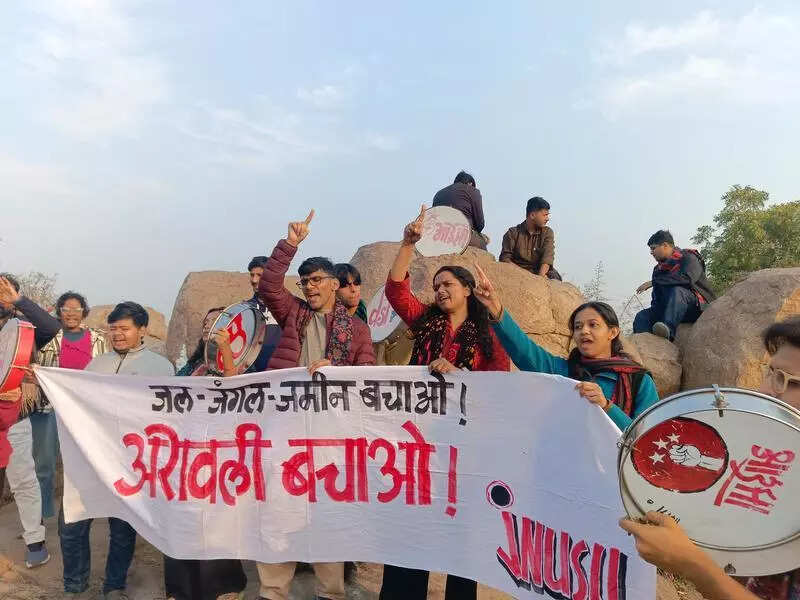 JNU students march against new Aravali definition, call for strong ...
