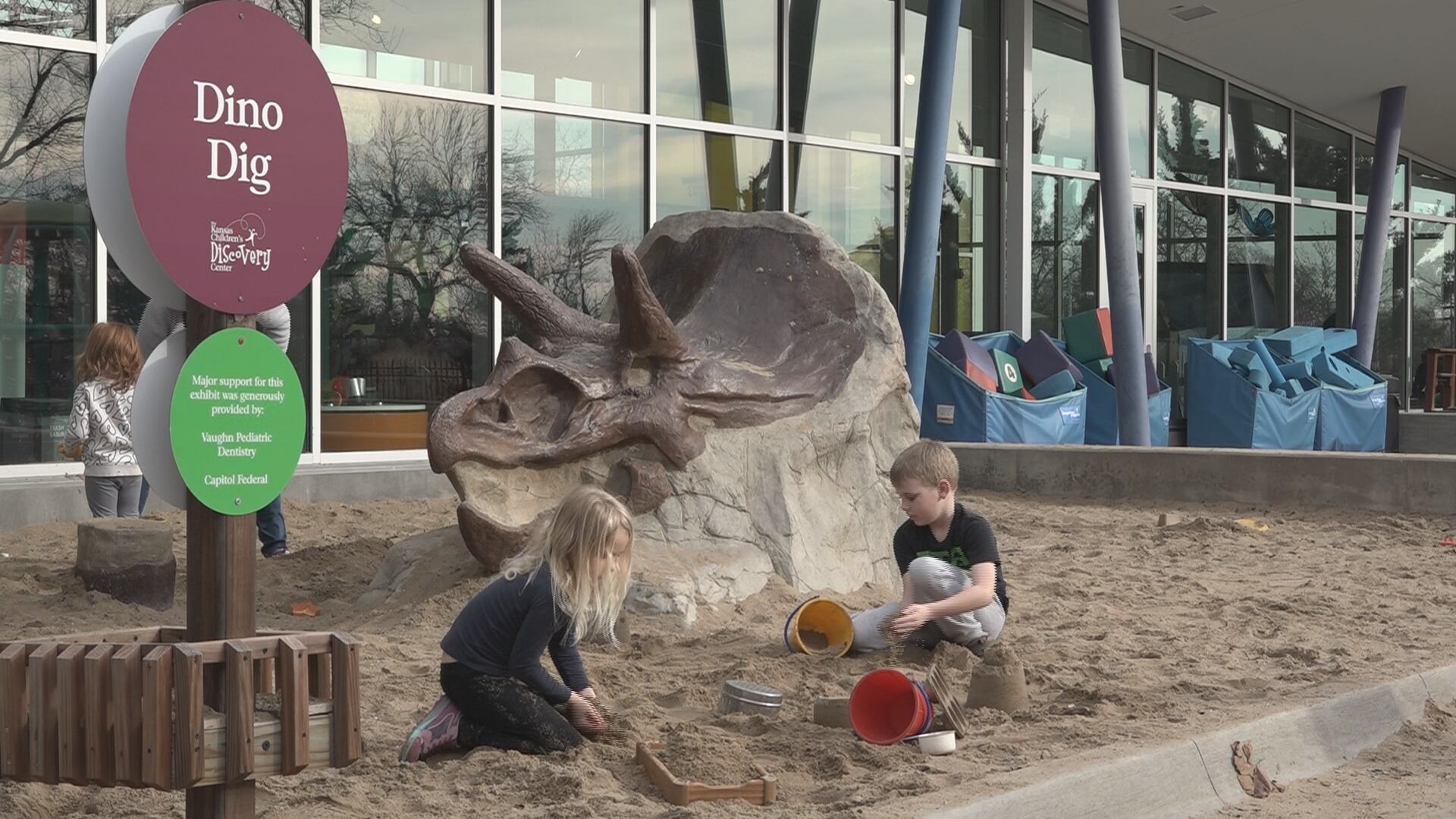 Warm December weather draws families outdoors in Topeka
