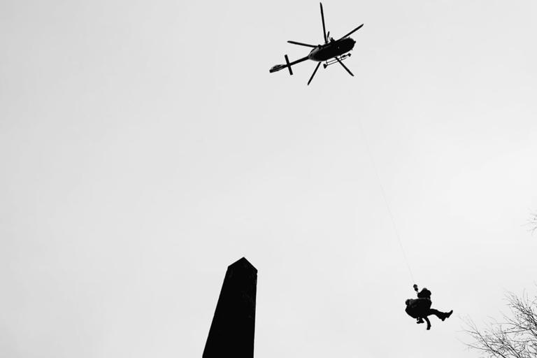 Wander-Unfall auf Gipfel: Notarzt muss per Hubschrauber eingeflogen werden