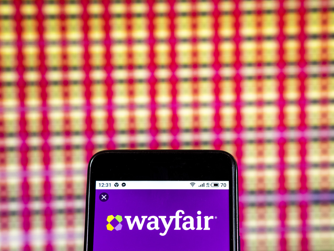 Wayfair is selling a $1,200 5-piece sectional sofa set with a coffee ...