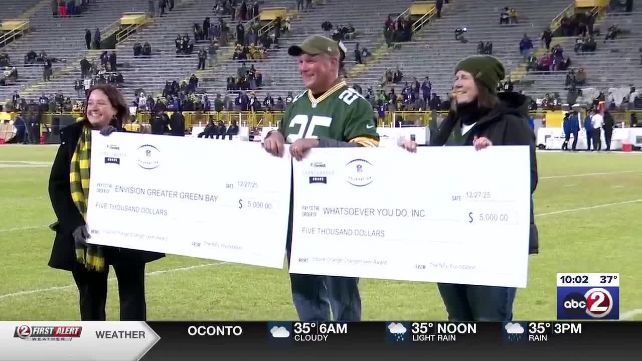 Packers honor fans and community leaders during final home game of the ...