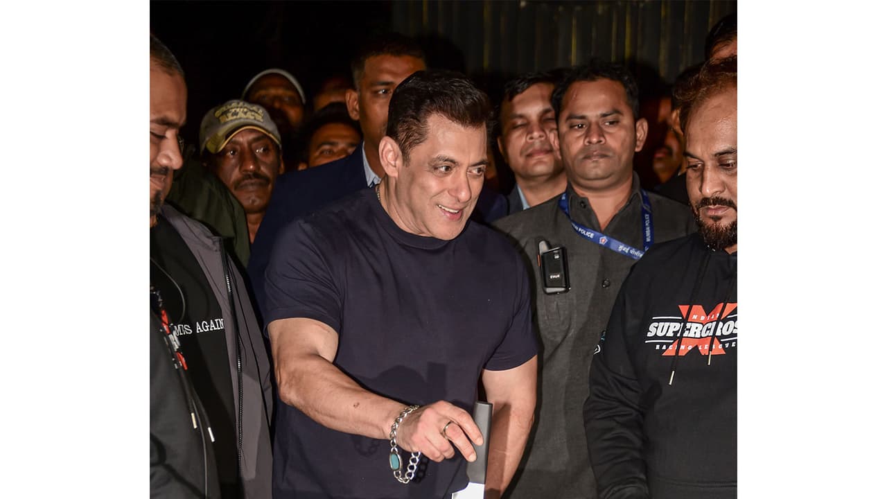 Salman Khan turns 60: Sanjay Dutt, Rakesh Bedi lead birthday wishes