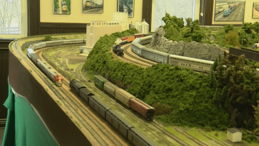 Hudson Model Railroad Club hosts seasonal open house