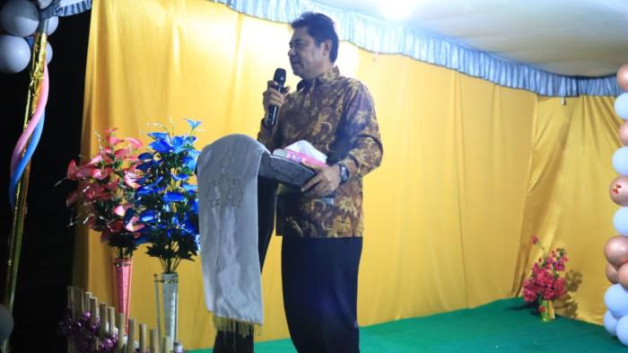 Bupati Halmahera Timur Ubaid Yakub hadiri perayaan Natal 2025 Desa ...