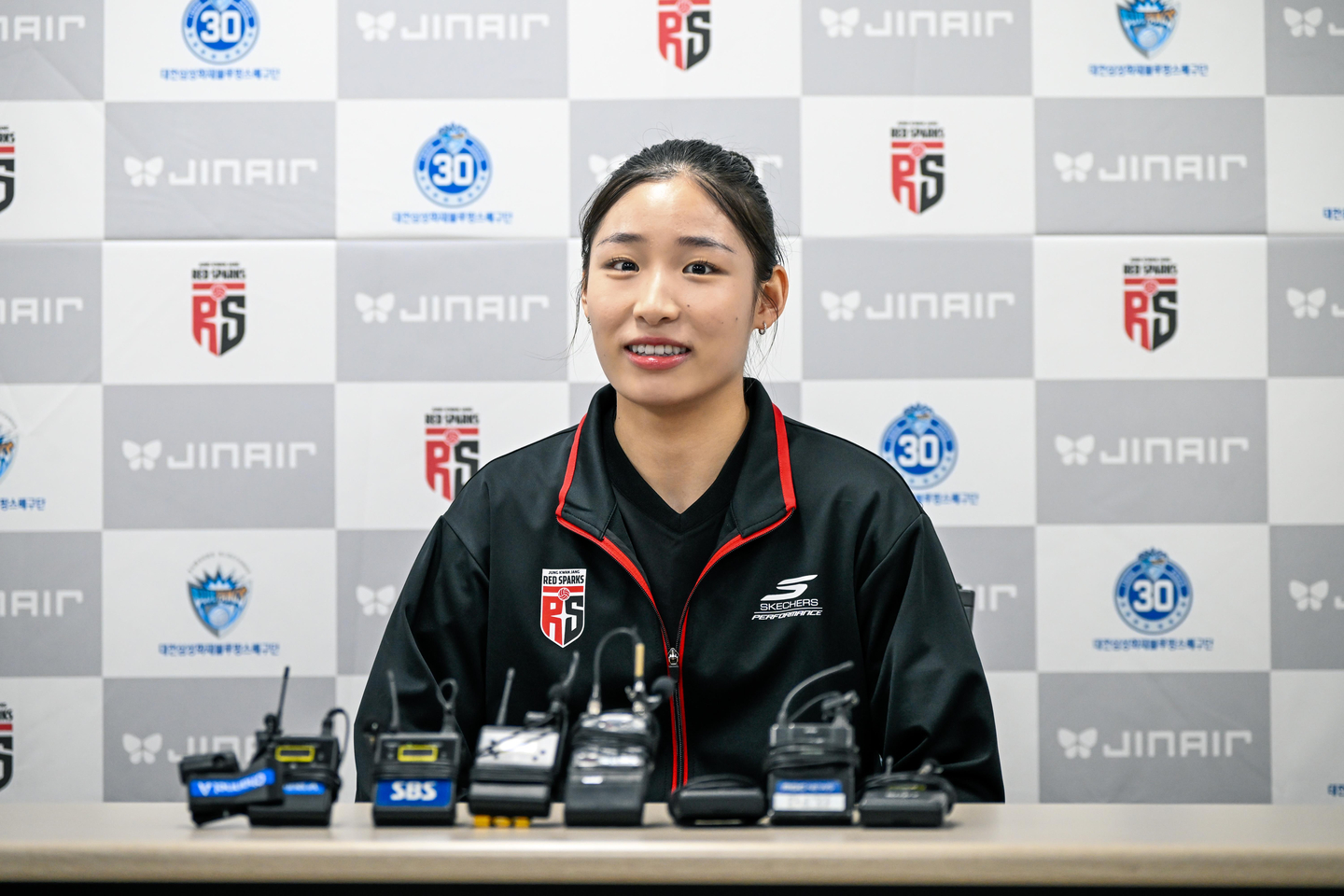 After set from 'Wonder Coach,' Mongolian player Inkushi goes for V ...