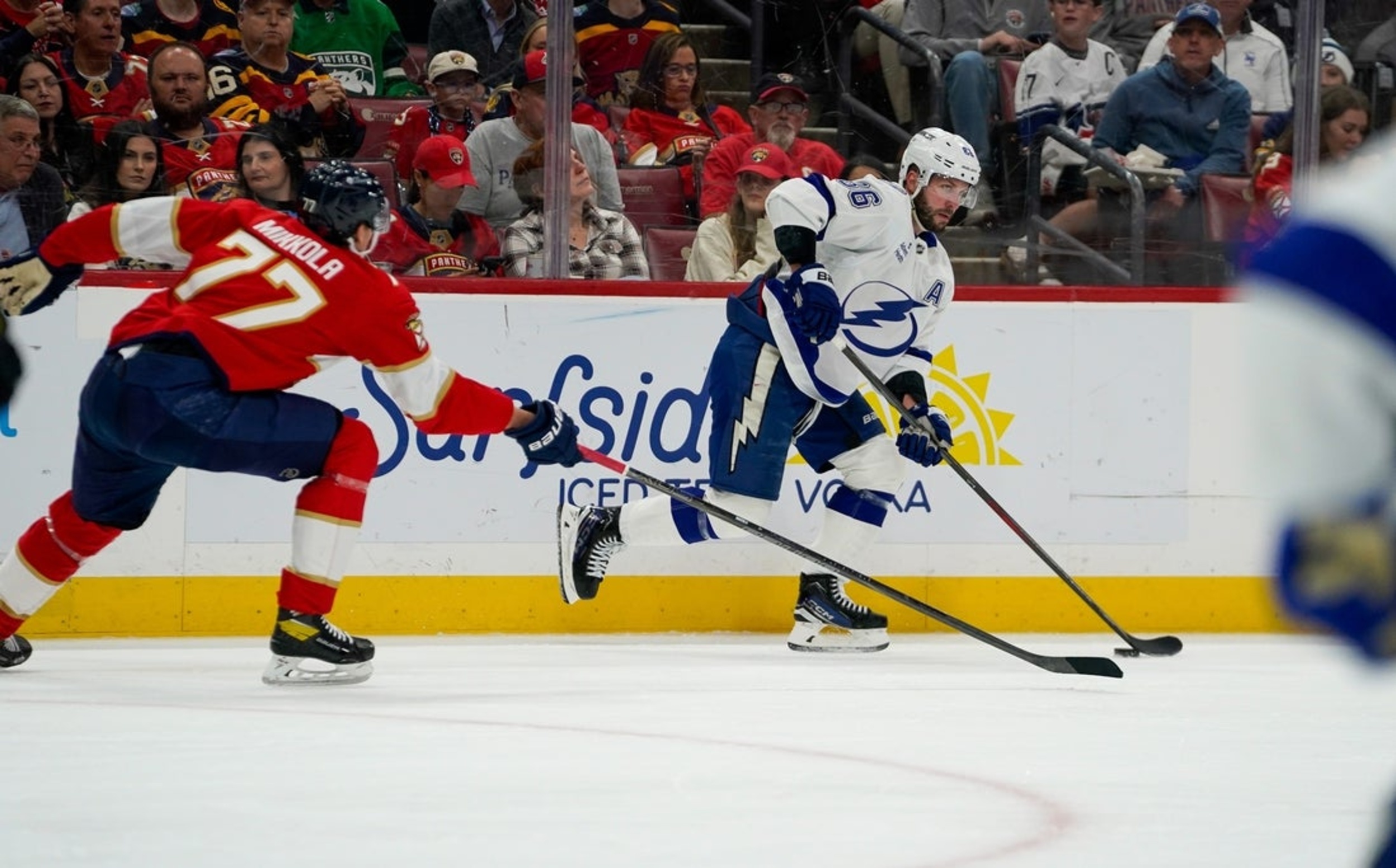 Lightning down Panthers in penalty-filled game
