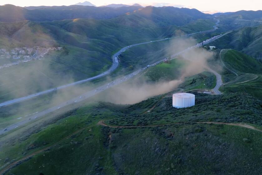 Gas line explosion in Castaic prompts 5 Freeway closure, shelter-in ...