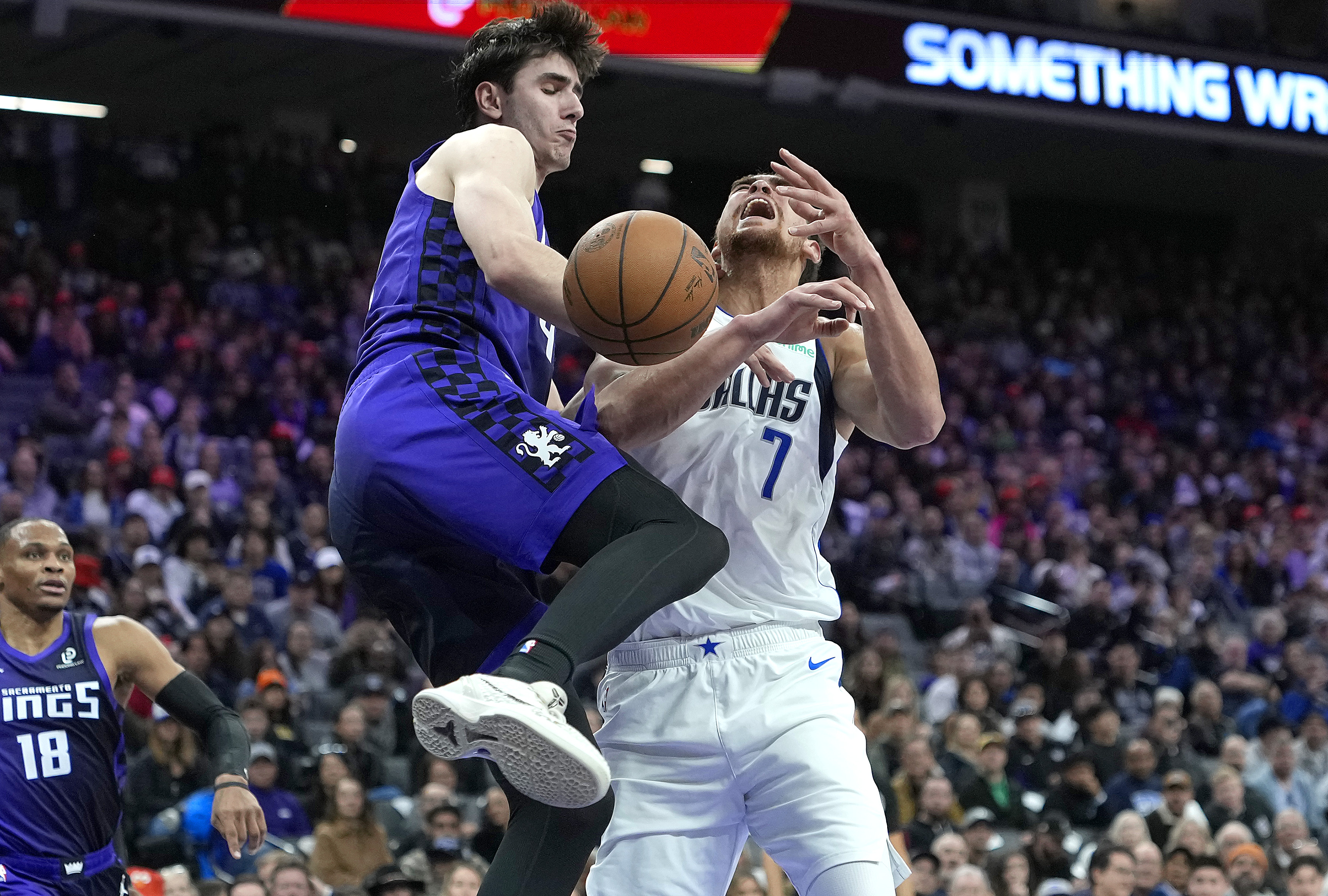 Stats recap: 3 numbers from Mavericks' stinky 113-107 loss to Kings